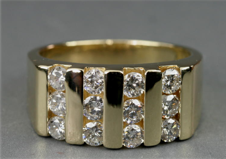 What to | Know | When | Selling | Gold | EmpirePawnofNassau.com